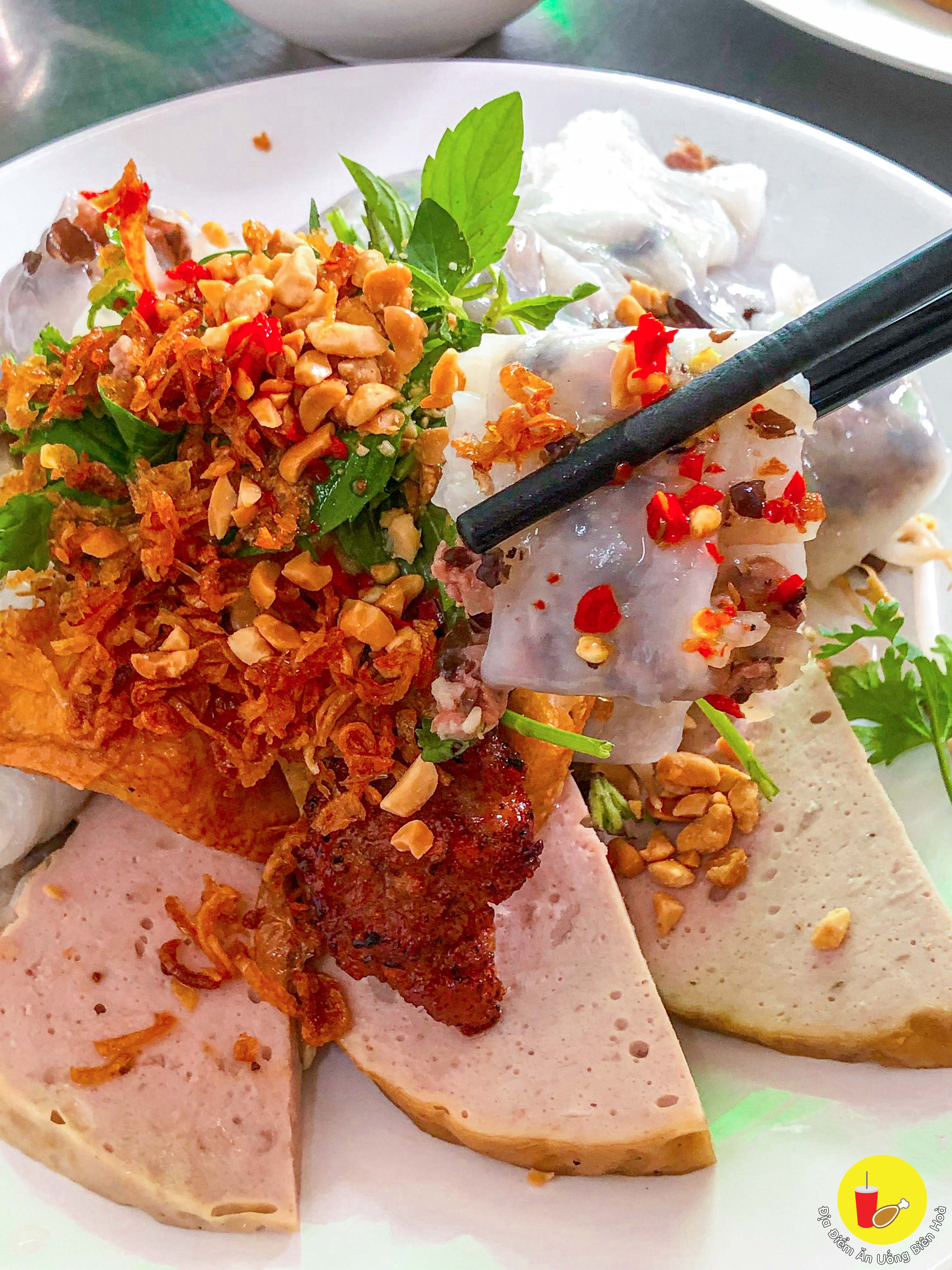BÁNH CUỐN NÓNG hổi vừa thổi vừa ăn đê | riviu.vn