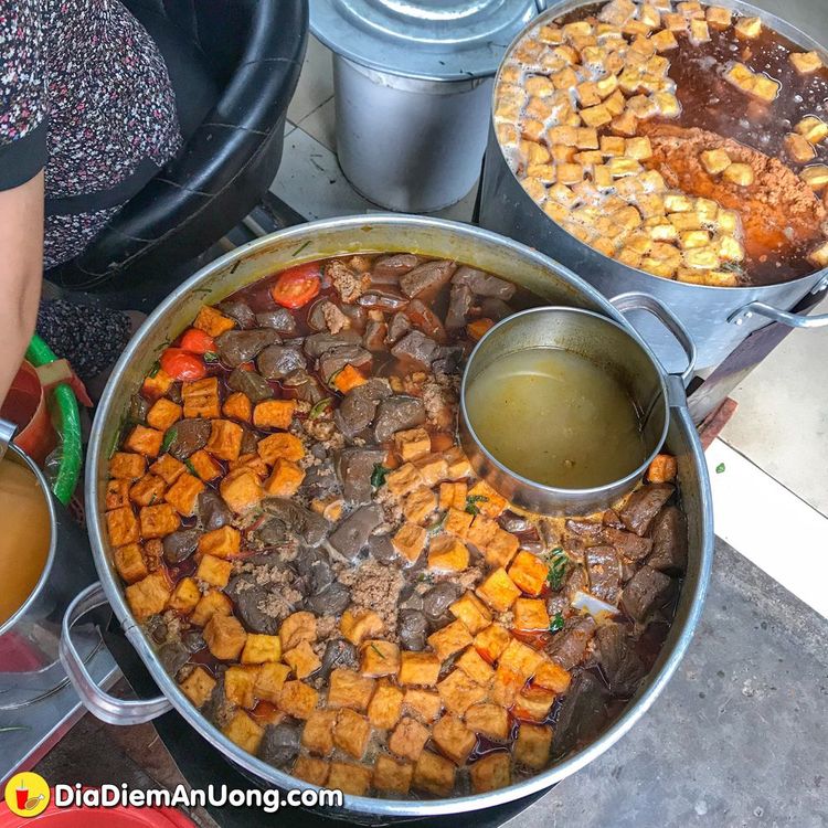 Dù ở xa vẫn ghé ăn tô Bún Riêu Cua Đồng Nguyên Chất chỉ 25k đông nghịt ...