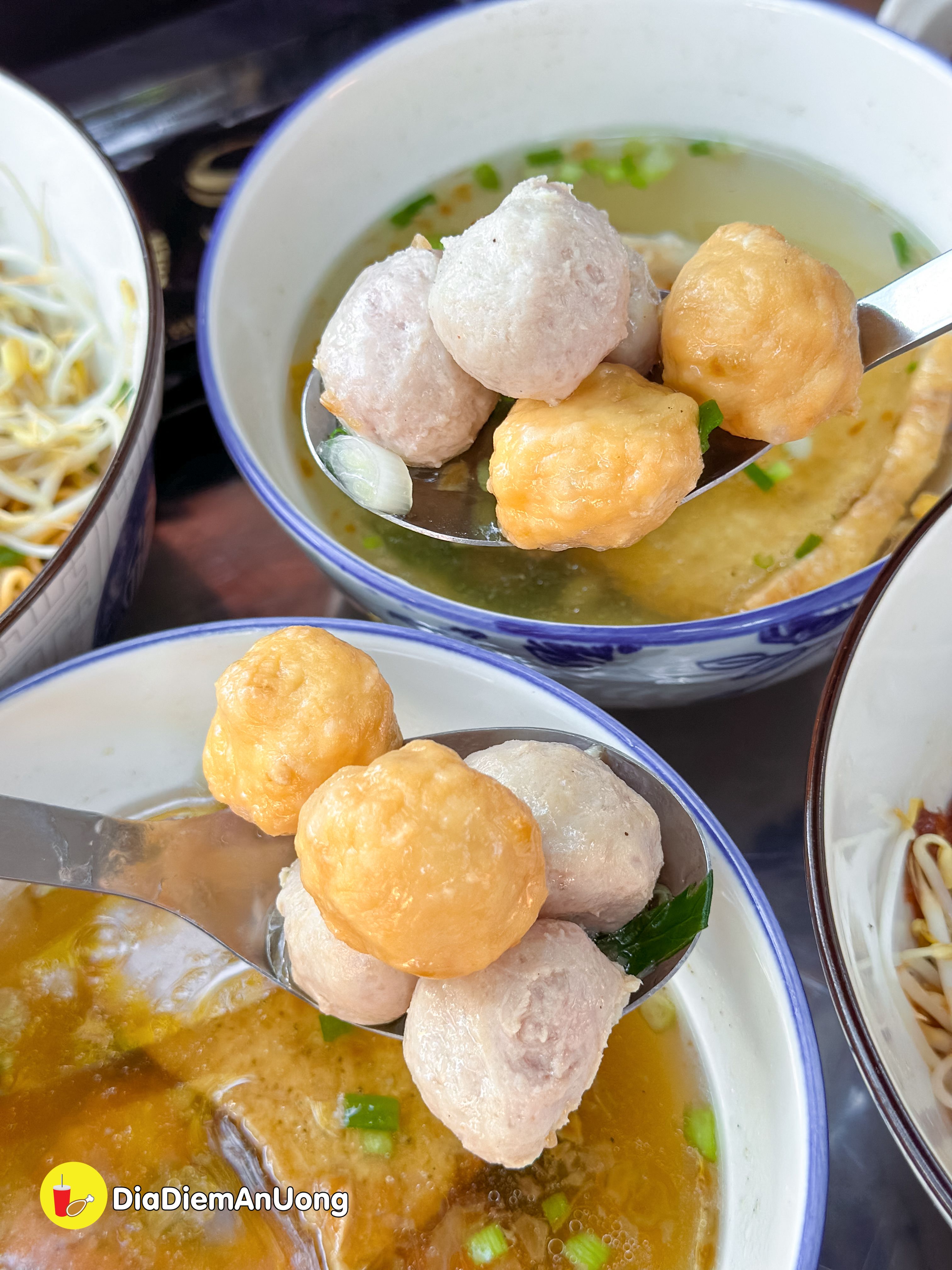 DÍNH KHÓ GỠ VỚI BÚN MỌC CHIÊN/LUỘC FULL TOPPING, CHẢ CUA MIẾNG BỰ ĂN MÊ TÍT